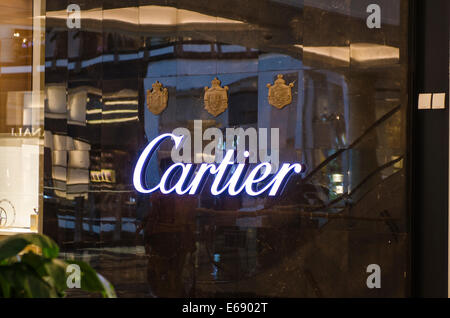 Cartier store, Mall of the Emirates, Dubai, UAE Stock Photo - Alamy