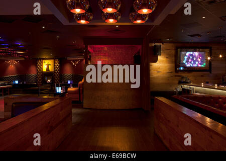 Empty bar of a nightclub Stock Photo - Alamy