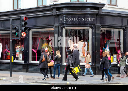 Victoria's Secret New Bond Street store in London Stock Photo - Alamy
