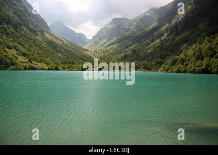 Pure mountain lake, Inspiring wilderness of Alpine Stock Photo - Alamy