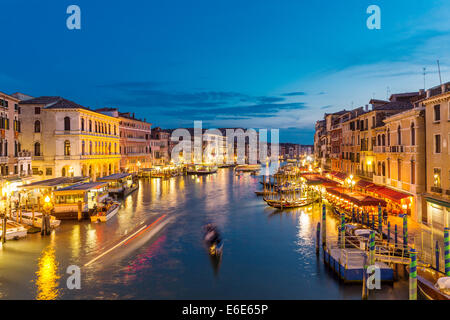 A view of the canal at night. Venice, Italy Stock Photo - Alamy