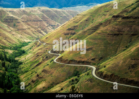 Eastern Oregon Hwy 3. Rattlesnake Grade, Oregon Stock Photo - Alamy