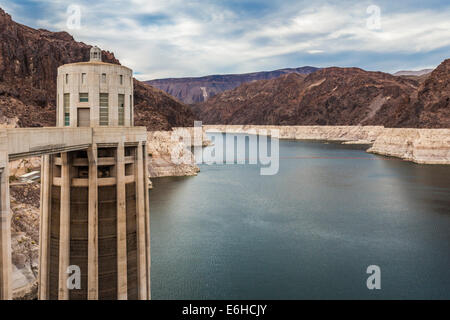 Lake Mead and water intake towers at the Hoover Dam hydroelectric Stock ...