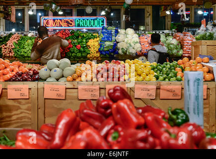 Iovine's Produce in the Reading Terminal Market, Philadelphia Stock ...