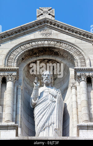 Scared Heart statue of Jesus in the Meditation Garden at Graceland, the ...