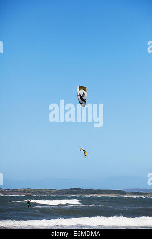 Kite surfing, Boating Beach, Cymyran beach, Rhosneigr, Anglesey, North ...