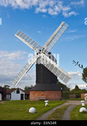Outwood Mill Windmill Outwood Surrey uk windmills Stock Photo - Alamy