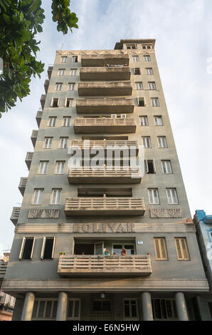 art deco apartment block, Havana, Cuba Stock Photo - Alamy
