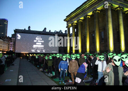 London, UK, 28th August 2014: over 1000 aliens invaded the magnificent ...