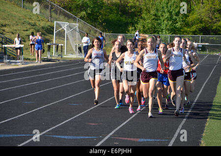 girls running in track meet Stock Photo - Alamy