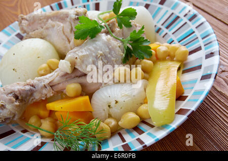 Tajine el besbes - Maghrib chicken appetizer with vegetables Stock ...