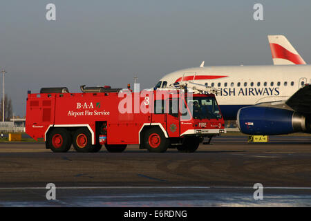 Airport Fire Engine Stock Photo: 43142566 - Alamy