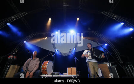 Wallingford, Oxfordshire, UK. 29th Aug, 2014. Merry Hell Play Main ...