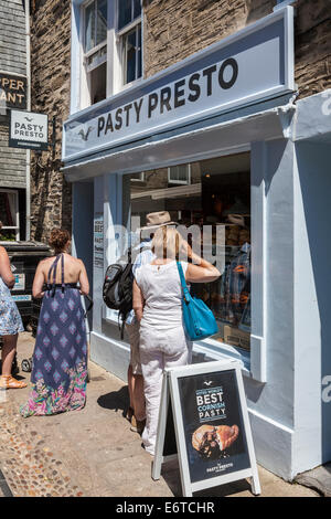 Padstow, Cornwall, UK, England, Padstow shops,Padstow town centre ...