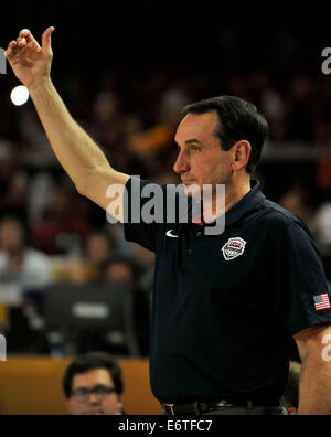 Bilbao, Spain. 30th Aug, 2014. Kyrie Irving (L) of United States tries ...