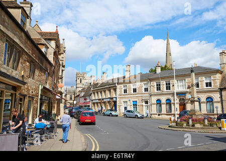 Street view of Oundle town, Northamptonshire County, England; Britain ...
