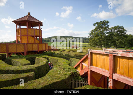 Longleat Safari Park hedge maze, Wiltshire, England Stock Photo ...