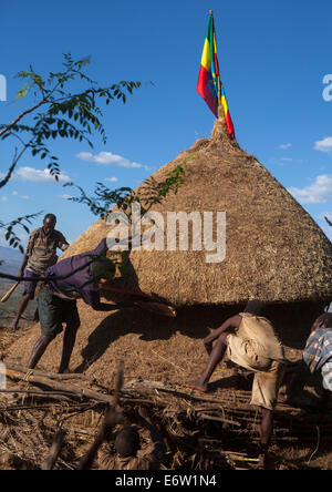 Konso Tribe Men Building A Mora, The Common House, Konso Village, Omo ...