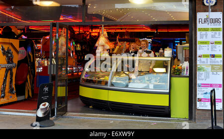 Whitby: Pleasureland amusement arcade Stock Photo - Alamy