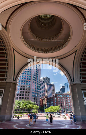 The arch at Rowes Wharf in Boston, Massachusetts Stock Photo - Alamy