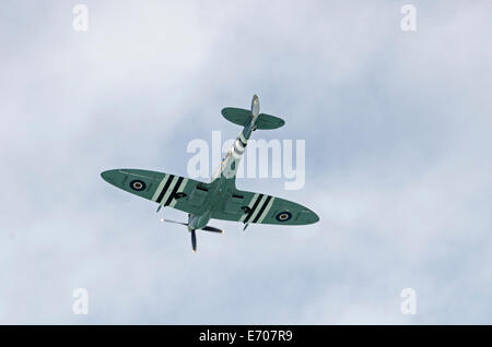 spitfire with invasion stripes Stock Photo - Alamy