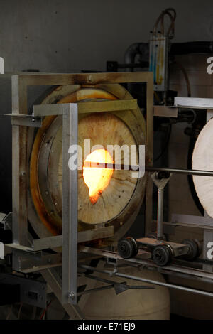 High temperature melting oven, for use in science laboratory's. To heat ...