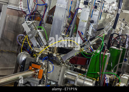 Complex equipment on a linear accelerator at the TRIUMF laboratory in ...