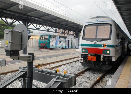 Milan (Italy), suburban railways, Rogoredo station Stock Photo - Alamy