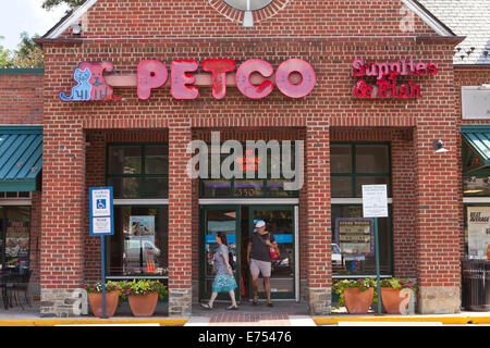 PETCO storefront - Washington, DC USA Stock Photo - Alamy