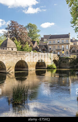 Bradford-on-Avon: bridge over the River Avon Stock Photo - Alamy