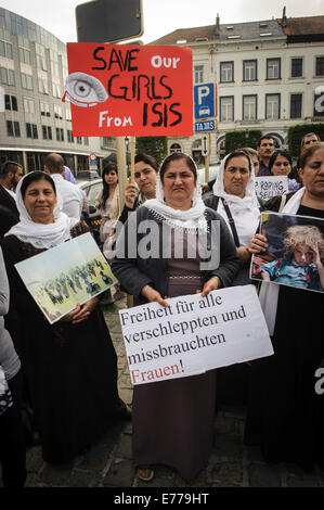 Brussels, Bxl, Belgium. 8th Sep, 2014. Yezidis woman protest in front ...