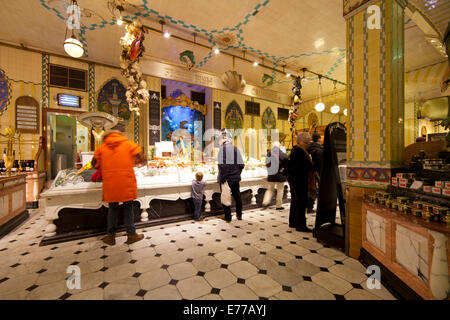 Harrods' indoor market Stock Photo - Alamy