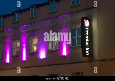 Premier Inn sign at night, Stratford-upon-Avon, UK Stock Photo - Alamy