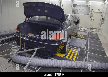 Ispra (Italy), VELA laboratory (Vehicle Emissions Laboratory) for ...