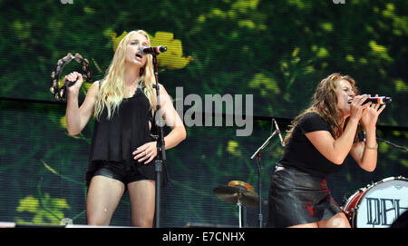 Elizabeth Hopkins of the Delta Rae Band puts on a high energy ...