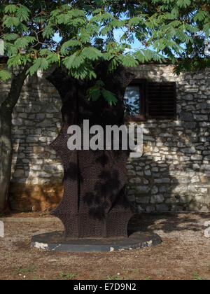 Dusan Dzamonja sculpture / detail from Sculpture park Vrsar, Vrsar ...
