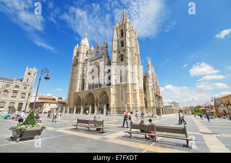 LEON, SPAIN - AUGUST 22: Tourist visiting famous landmark Leon ...
