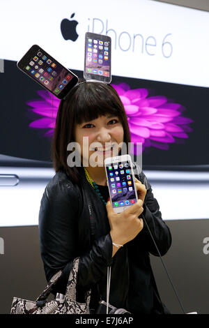Tokyo, Japan. 19th Sept, 2014. The first customers enter to the ...