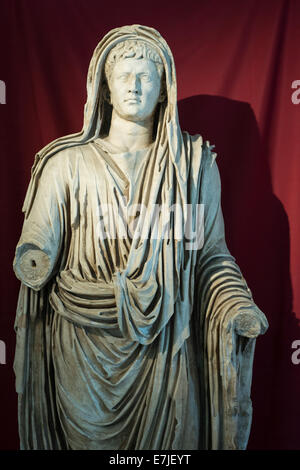 old marble roman figure sculpture statue detail Stock Photo - Alamy