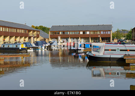 Tewitfield Marina, on the Lancashire Canal, near Carnforth, Lancashire ...