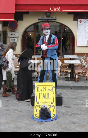 Mime in Paris, France Stock Photo - Alamy