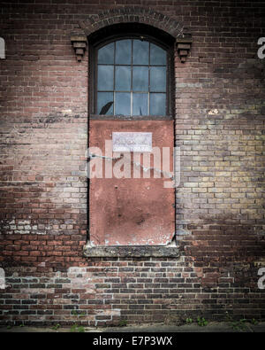 Boarded up factory Stock Photo - Alamy