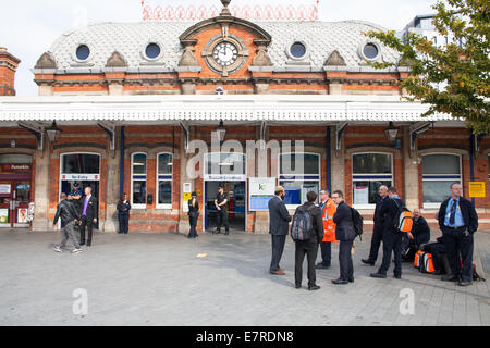 Slough, UK. 23rd Sep, 2014. Police attend an incident at Slough Railway ...