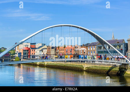 Drogheda, Louth, Ireland, De Lacy Bridge over the River Boyne Drogheda ...