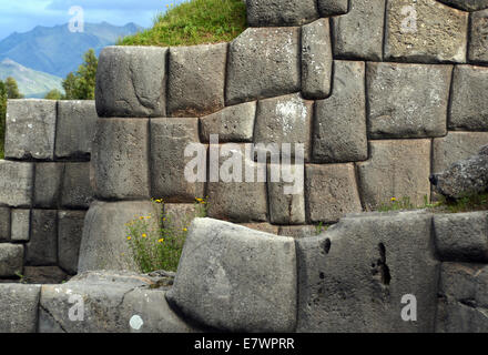 Inca wall. Close-up of stones in an Inca wall at Sacsayhuaman, an Inca ...