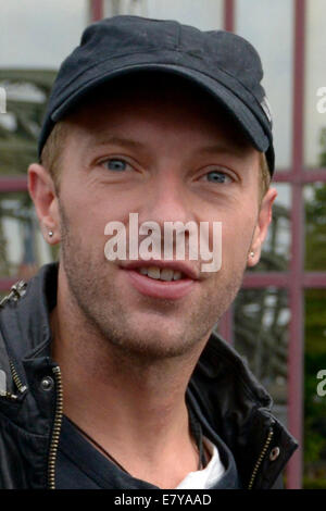 English singer Chris Martin (lead vocalist Coldplay) leaves the Hyatt ...