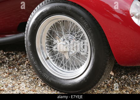 1958 Ferrari pontoon fender testarossa Stock Photo - Alamy