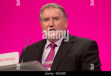 General Secretary of the GMB Paul Kenny (left) and Labour Party leader ...