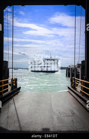 Martha's Vineyard Ferry Island Home at port of Vineyard Heaven in ...