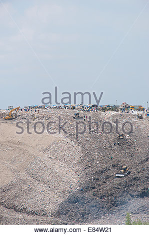 Payatas garbage landfill, dump site Quezon City "Integrated Waste Stock ...